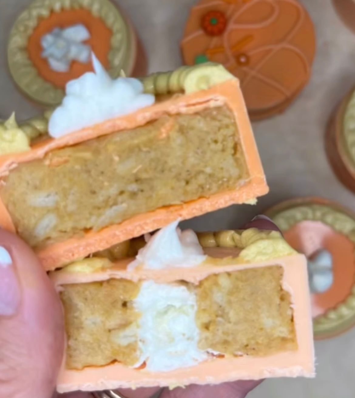 Pumpkin Pie Pucks – Benty Cakes