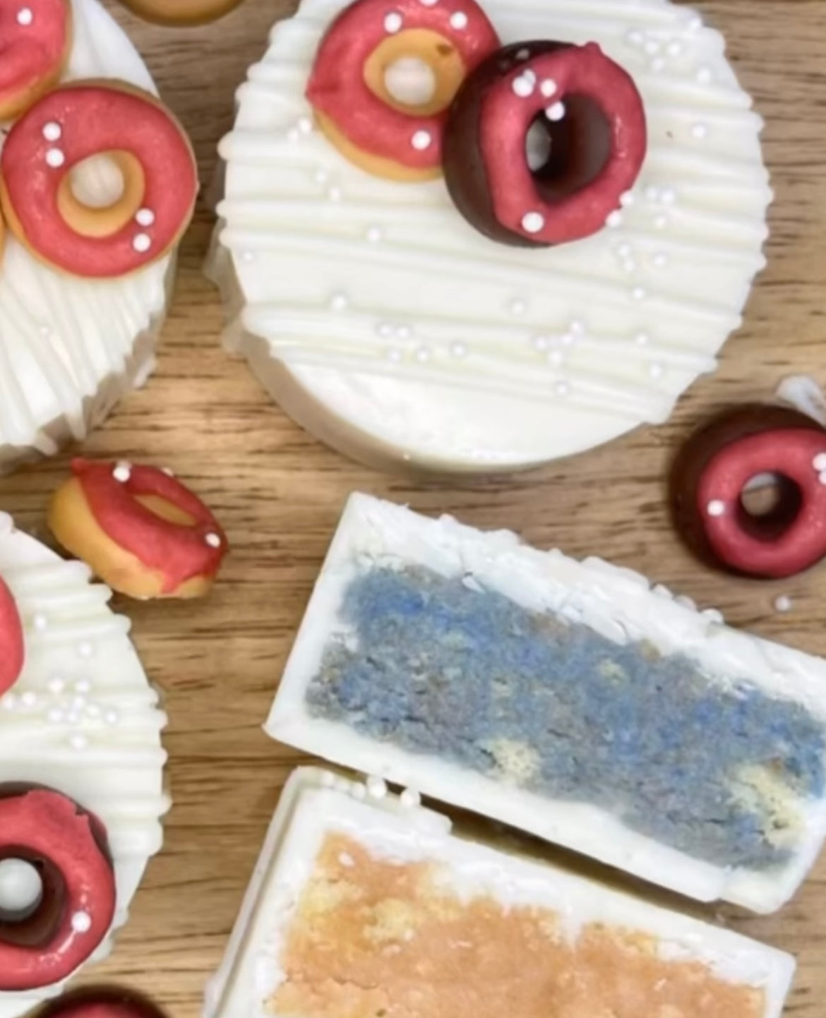 Donut Cake Pucks – Benty Cakes