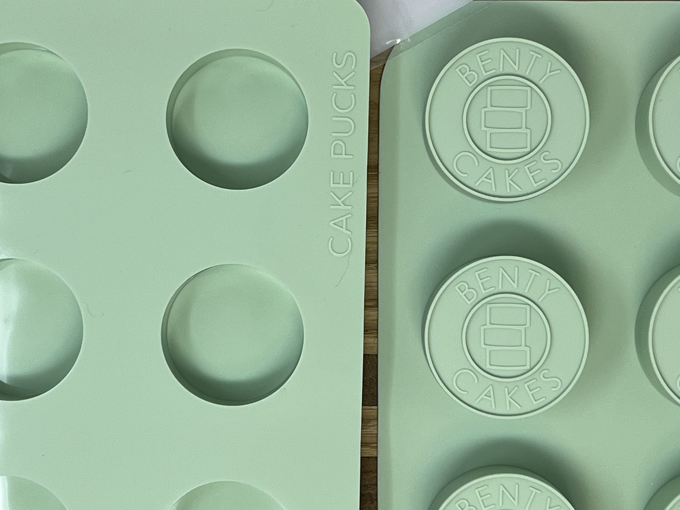 GREEN - Original CakePuck Mold Set – Benty Cakes